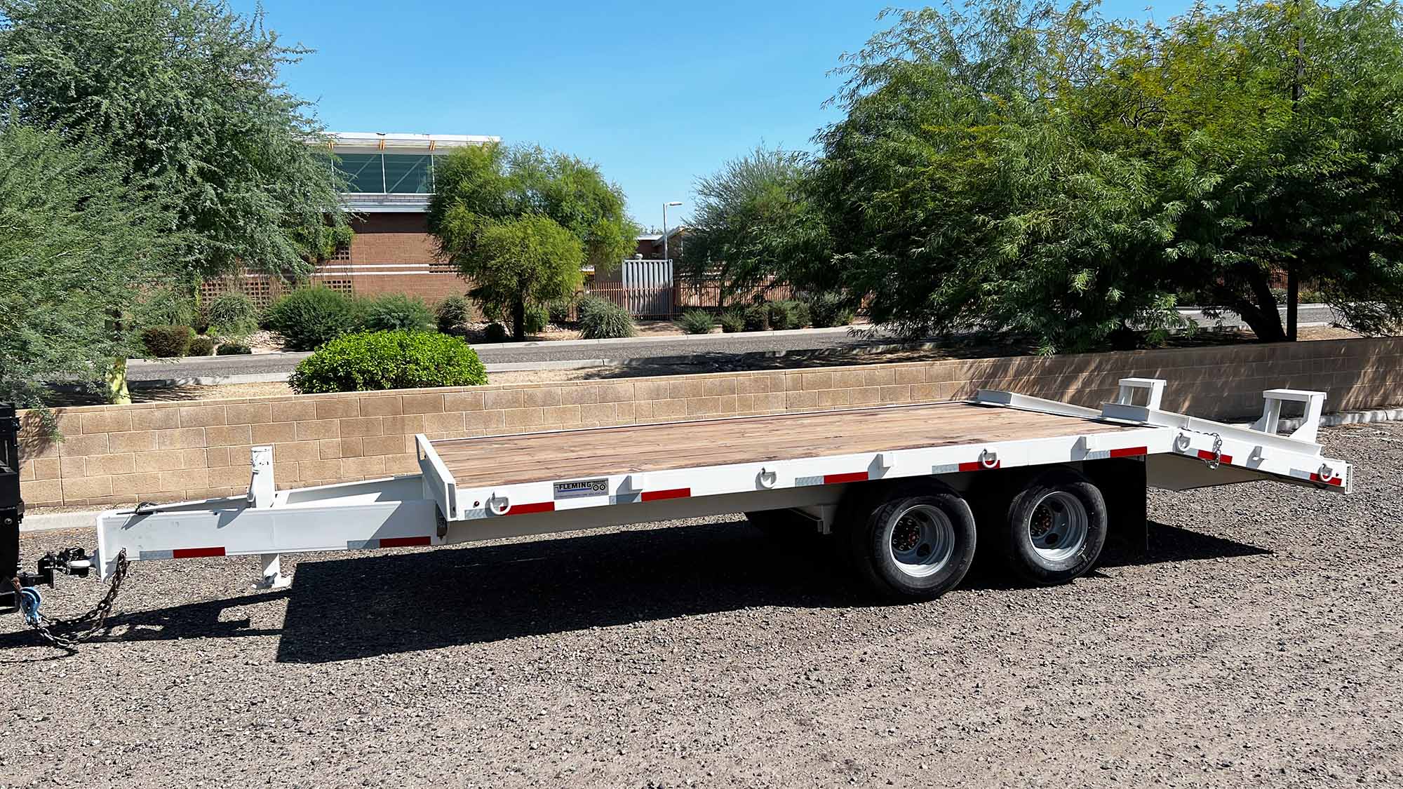 Flatbed Gooseneck & Deckover Trailers - Fleming Trailers